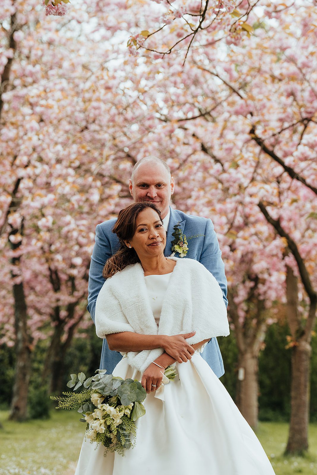 Trouwfoto's in de bloesem - Elisabeth Fotografie Friesland Drenthe ...